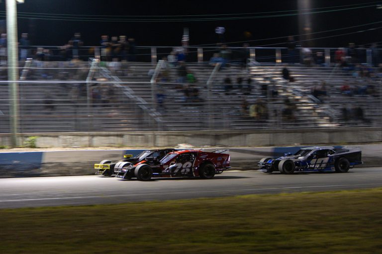 BLOXSOM’S DOMINANT SK LIGHT 50 PERFORMANCE BOILS DOWN TO PHOTO FINISH ...